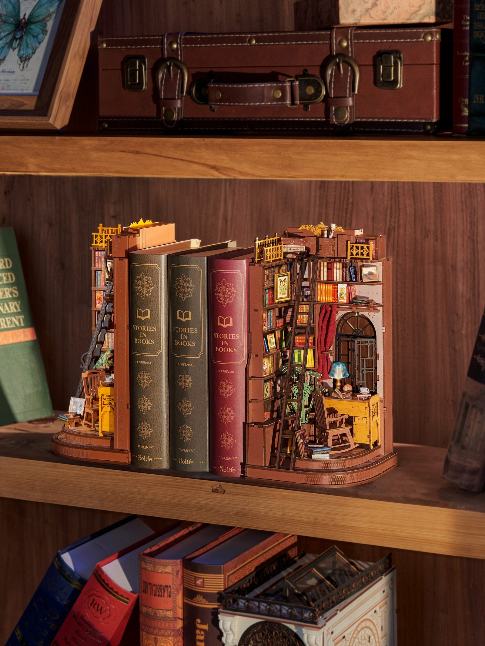 Robotime Silent Corner Study | DIY book nook steun | Robotime Nederland